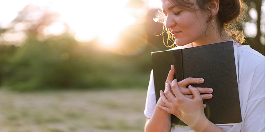 Transformadas por la aflicción | Mujer Verdadera Blog | Aviva Nuestros Corazones